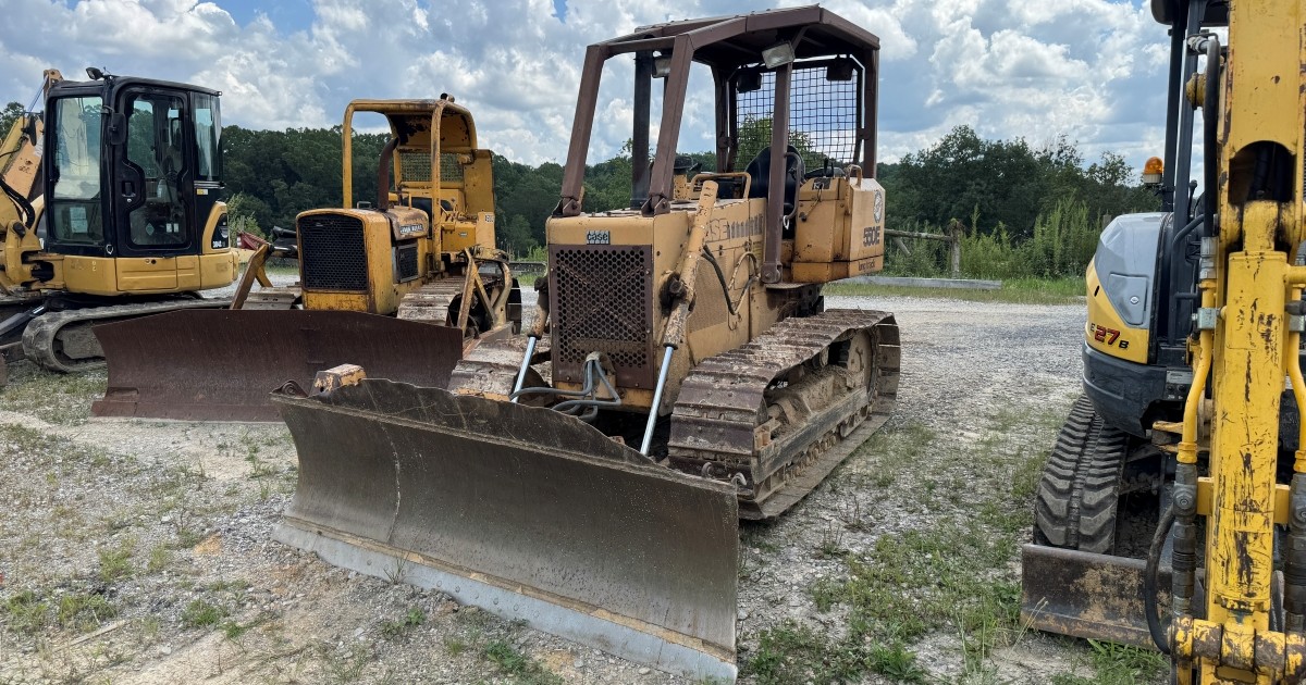 1992 Case 550E dozer at Baker and Sons Equip Co.